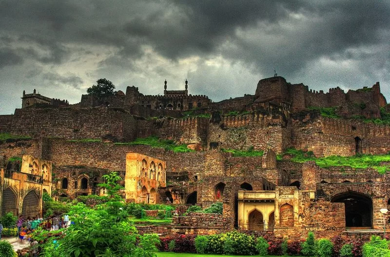 10 must see Forts in India